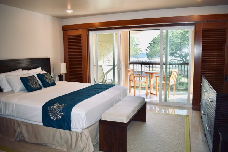 The Oceanfront Lehua Room – Hilo Beach House Inn